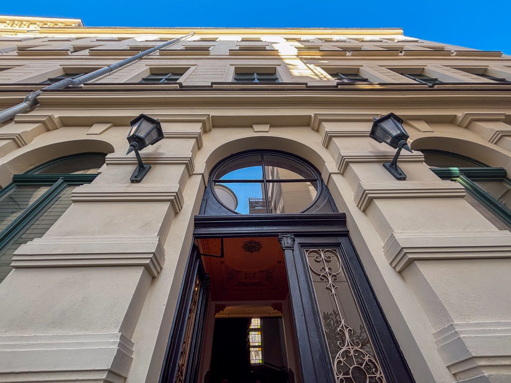 Deutsche Investment acquires residential and commercial property ...