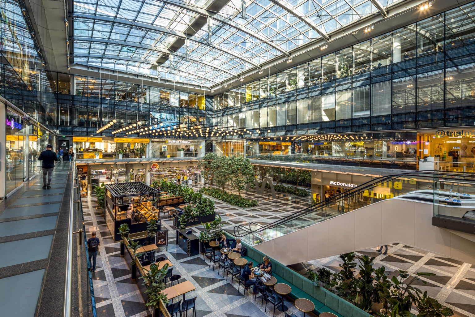 KGAL successfully completes repositioning of Karlák Center in Prague