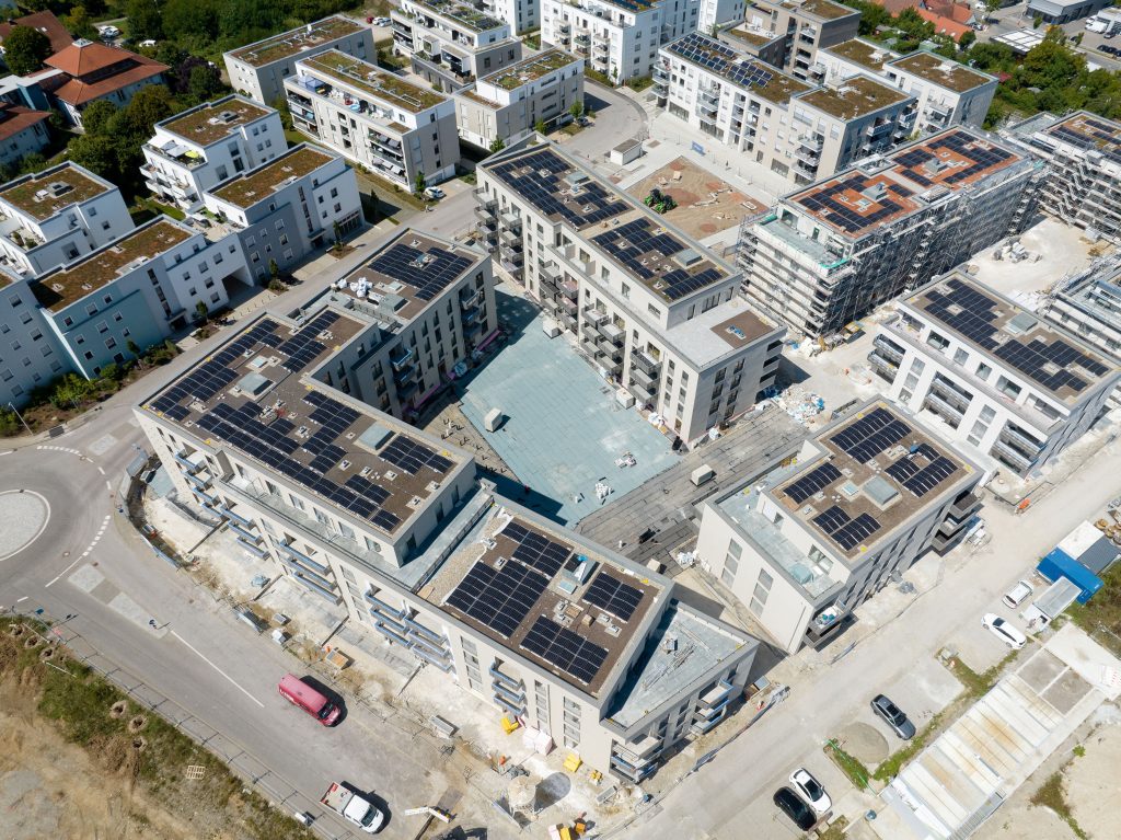 Photovoltaikanlage im Neckar.Au Viertel fertiggestellt: LAVA ENERGY ...