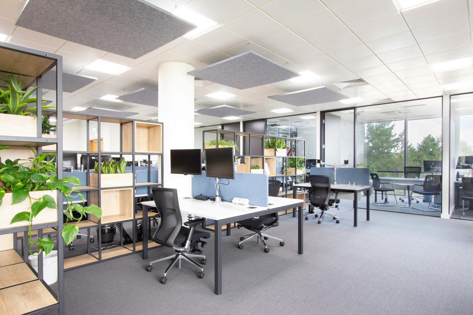 Broad acceptance of fixed office attendance requirements worldwide